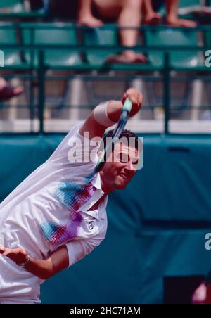 Le joueur de tennis italien Omar Camporese et son épouse Ludovica ...