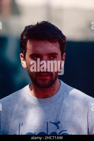 Omar Camporese, joueur de tennis italien et Adriano Panatta, dans les ...