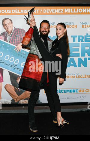 Mathieu Forget et Victoria Dauberville assistent à la « Emily in Paris ...