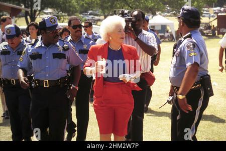 Austin, Texas États-Unis, 1994 : Texas Gov. Ann Richards filme à la ...