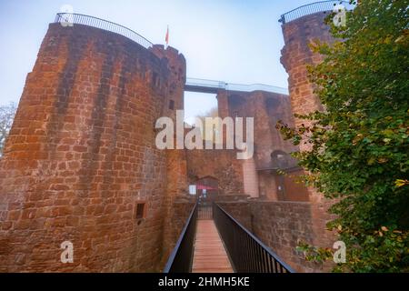 Château Montclair, tour du château, à la Saarschleife, Mettlach Taben ...