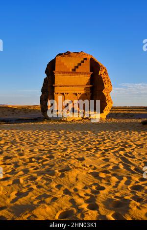 Qasr al-Farid tombe de Lihyan fils de Kuza Madain Saleh, dans la ...