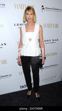 Kelly Lynch arrive à la soirée de lancement du livre d'Annie Leibovitz ...
