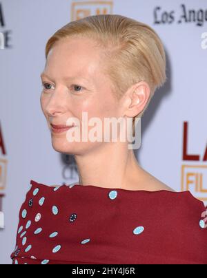 Tilda Swinton assiste à la première soirée d'ouverture de 'Snowpiercer ...