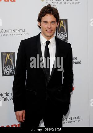 James Marsden à l'avantage annuel « A Fine Romance » 5th qui se tient ...