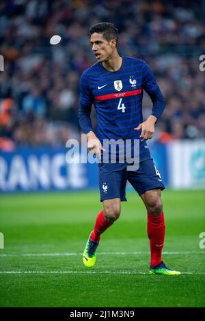 MARSEILLE, FRANCE - MARS 25 : Raphaël Varane de France lors du match ...