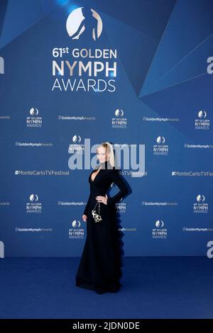 La mannequin slovaque, l'actrice et la présentatrice Adriana Karembeu ...