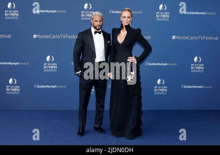 La mannequin slovaque, l'actrice et la présentatrice Adriana Karembeu ...