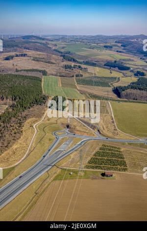 Vue aérienne, autoroute A46 avec rond-point sur la route fédérale B480 ...