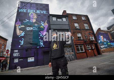 A USAGE ÉDITORIAL EXCLUSIF l'artiste Graffiti AKSE P19 dévoile sa ...