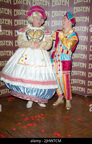 Lewis Devine, Beauty and the Beast marque le retour des spectacles sur ...