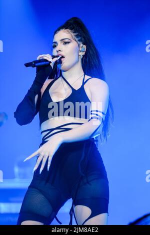 Mabel (Mabel Alabama-Pearl McVey) se produit pendant la Somerset House ...