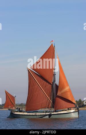 La barge de voile de la Tamise George Smeed en pleine voile Photo Stock ...