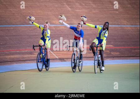 Mathilde GROS, Julie MICHAUD et Taky Marie Divine KOUAME , Keirin ...