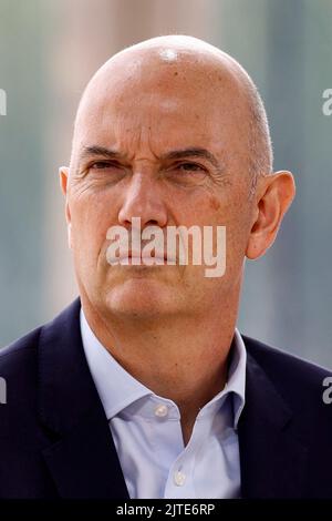 Roland Lescure, Premier ministre français de l'Industrie, assiste à une ...