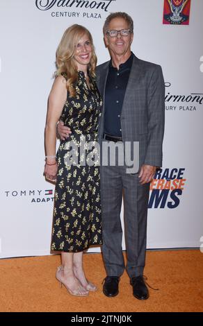 Greg Germann et Martha Champlin arrivent au Gala annuel de la course à ...