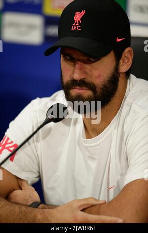 Le gardien de but brésilien de Liverpool, Alisson Becker, lors de la ...