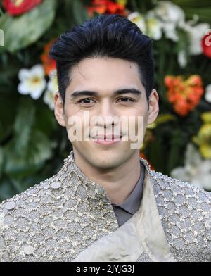 Maxime Boutier assiste à la première mondiale de Ticket to Paradise à ...