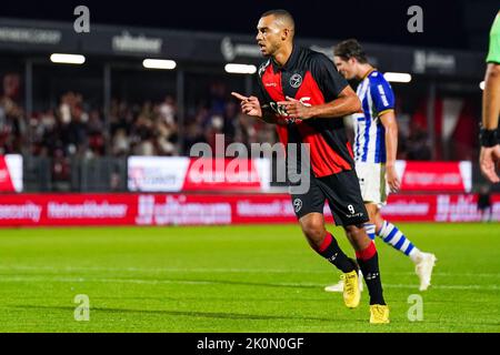 ALMERE, PAYS-BAS - SEPTEMBRE 12 : Jeredy Hilterman de la ville d'Almere ...