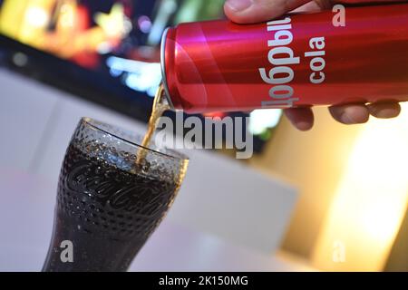 Photographie de genre. 'Dobry Cola' produit par la division russe de la ...
