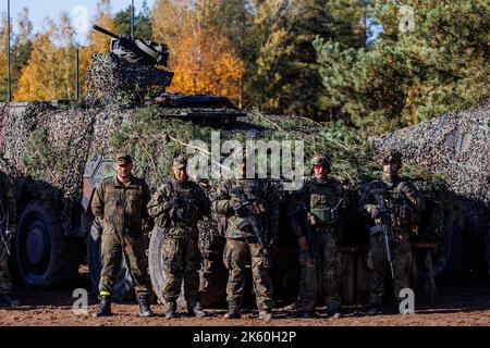 Rukla, Lituanie - 2022 10 octobre: Allemagne soldats de l'OTAN avec ...