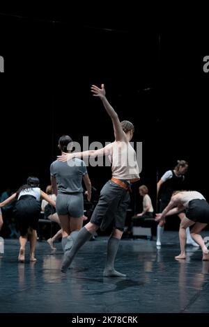 CHORÉGRAPHIE Petter Jacobson et Thomas Caley PAR Merce cunningham ...