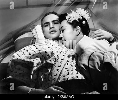 Marlon Brando, Miiko Taka, sur le tournage du film, 'Sayonara', Warner ...