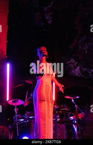 Bateu Matou, un groupe de tambours formé par Quim Albergaria, Ivo Costa ...