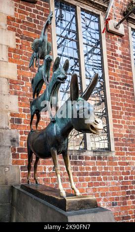 Brême: Statue de 'Die Bremer Stadtmusikanten' ('les musiciens de Brême ...