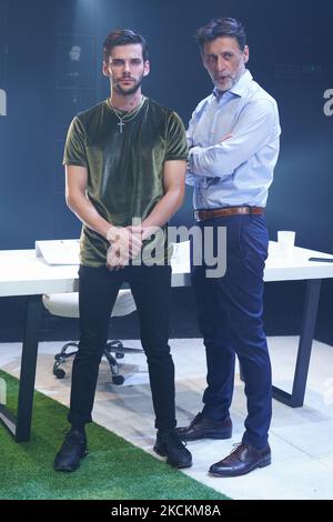 Les acteurs Nacho Fresneda pendant la représentation de la pièce ...