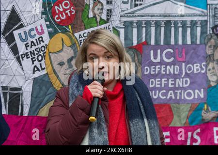 JO Grady - secrétaire général de l'Union universitaire et collégiale ...