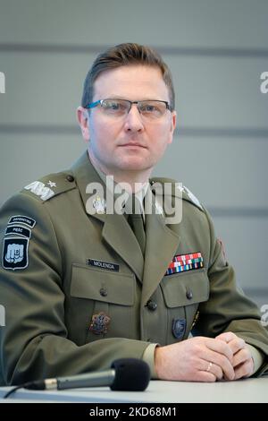 Le général Karol Molenda lors de la conférence "Loi sur la défense ...