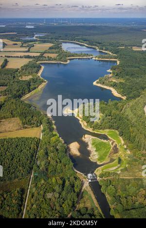 Vue aérienne de Hullerner Voir à basse eau qui coule dans Halterer ...