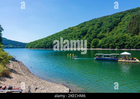 Esch-sur-Sûre (Esch-Sauer): plage au réservoir Lac de la haute-Sure ...
