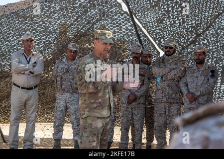 Le lieutenant-colonel Cory Swanson de l'armée américaine, 1st Bataillon ...
