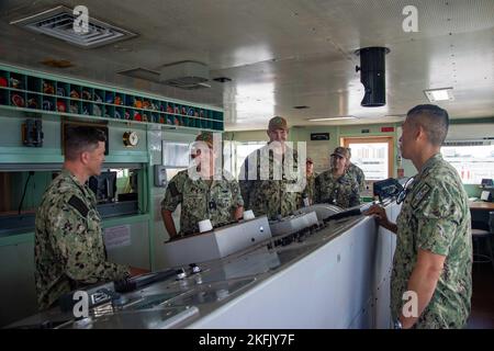 PEARL HARBOR (sept 21, 2022) – ADM. Arrière Blake Converse, commandant ...