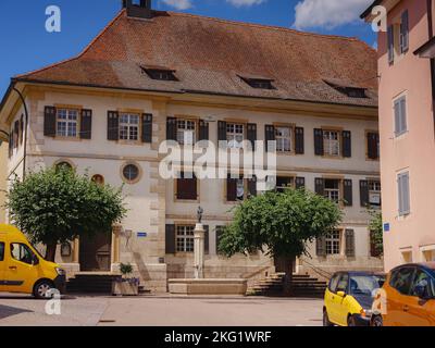 DELEMONT SUISSE, 5 JUILLET 2022: Bâtiments historiques dans le centre ...