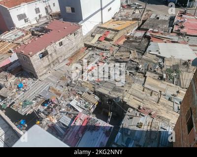 Luanda Angola 11 06 2022: Vue aérienne d'un quartier pauvre dans la ...