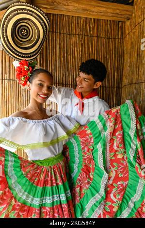 Le Cumbia est un folklore Genre et danse. Il est un mélange de styles ...