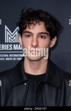 Sayyid El Alami assistant à la série photo de Mania au Musée des Arts ...