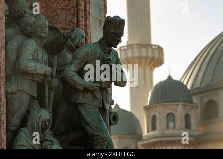 Istanbul, Turquie 10th novembre 2022 Monument de la République turque ...