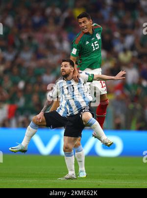 Hector Moreno du Mexique et Lionel Messi de l'Argentine en action lors ...