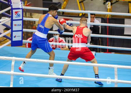 Nikolai Terteryan du Danemark (rouge) combat Chris Marco Eloundou de l ...
