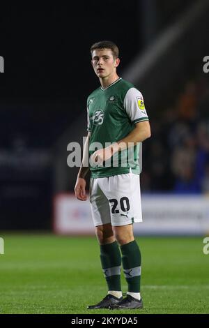 Adam Randell #20 de Plymouth Argyle fête son but pour le faire 2-1 ...