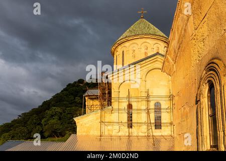 Monastère des gelati, complexe monastique médiéval près de Kutaisi ...