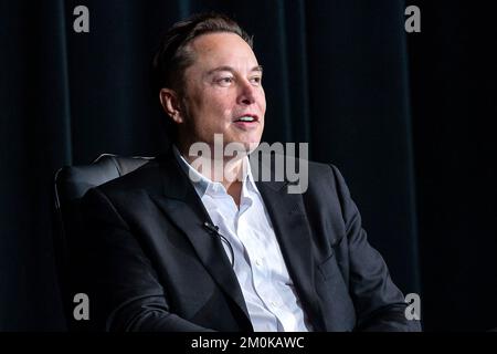 SpaceX CEO et fondateur Elon Musk dévoile la capsule Dragon V2 lors d ...