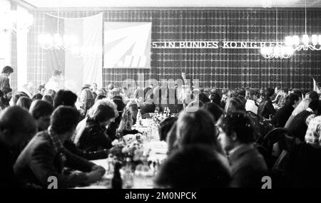 Le Congrès 5th du JN (Junge Nationaldemokraten), l'organisation néo ...