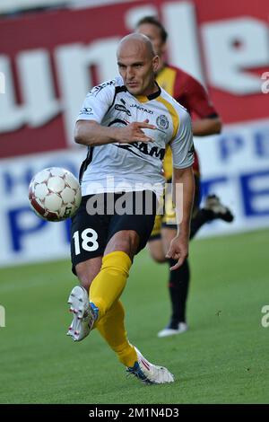 20120818 - LOKEREN, BELGIQUE: Milos Maric de Lokeren en action lors du ...