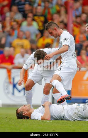 Tom de Sutter du Club célèbre après avoir marqué le but 1-0 avec Boli ...