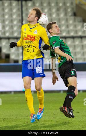 20140208 - BRUGGE, BELGIQUE: Jimmy Chimezie Mbah de Waasland-Beveren et ...
